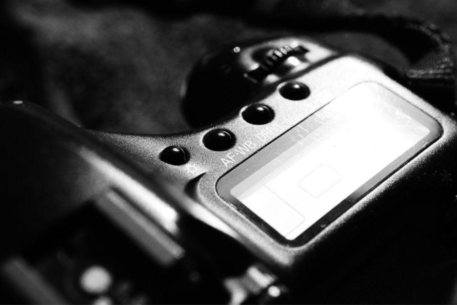 The Best Camera Settings For Portrait Photography (Made Easy!)