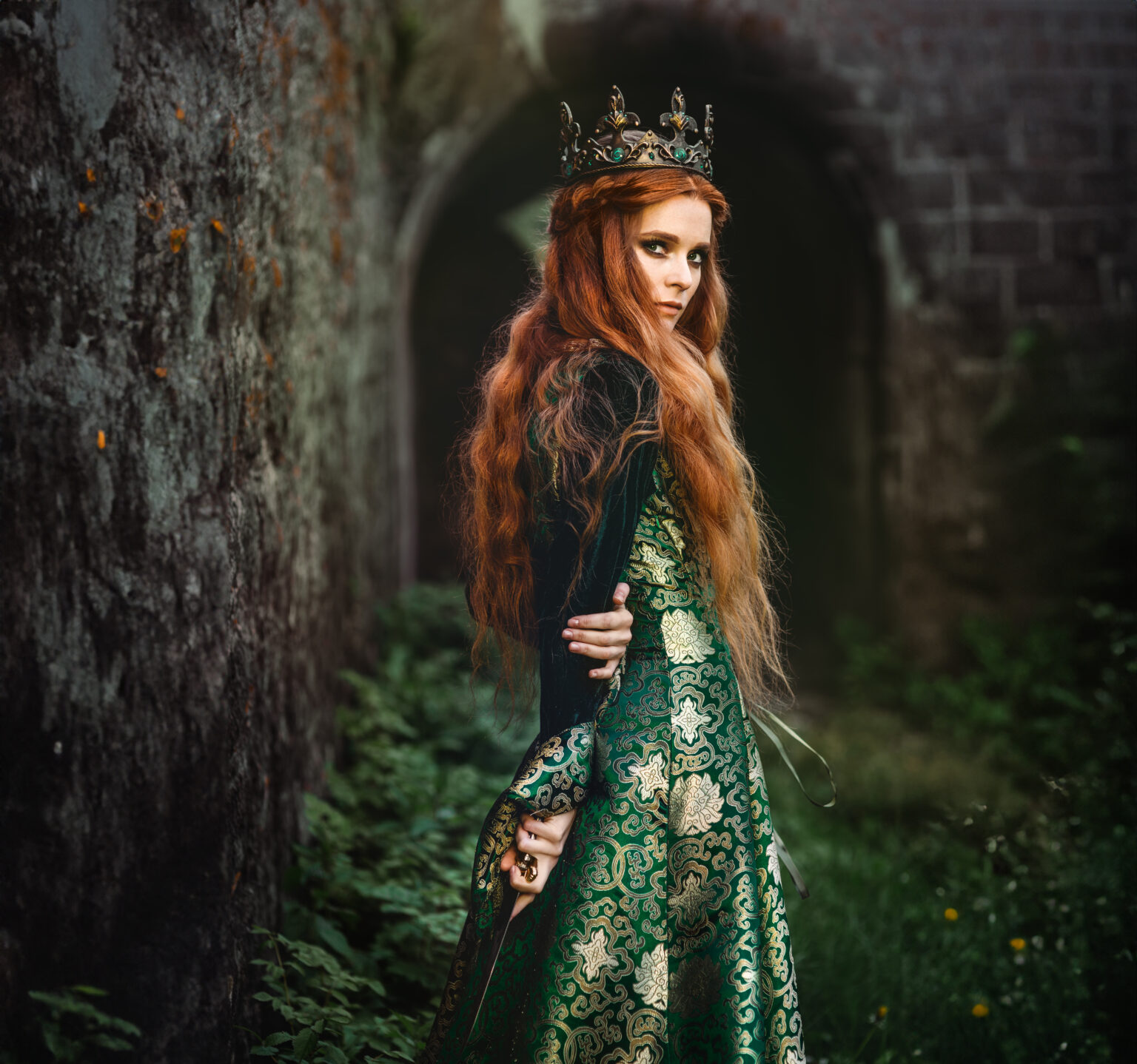 How To Extend A Background In Photoshop (Best Methods)